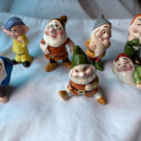 Disney | Accents | Vintage Ceramic Seven Dwarfs Figurine Set ...